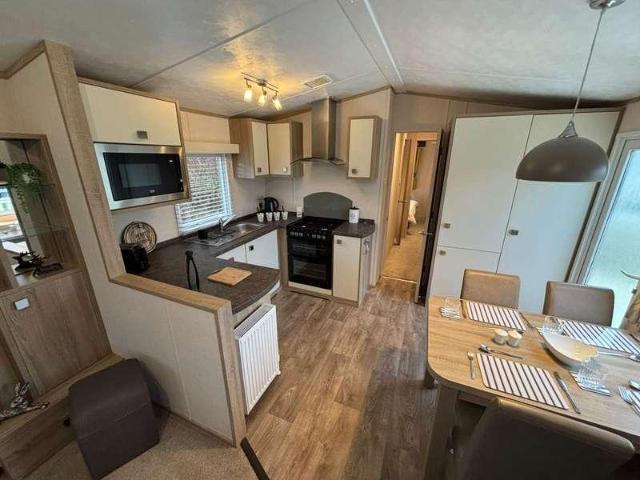 2 bed property for sale