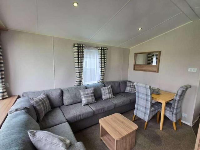 2 bed property for sale