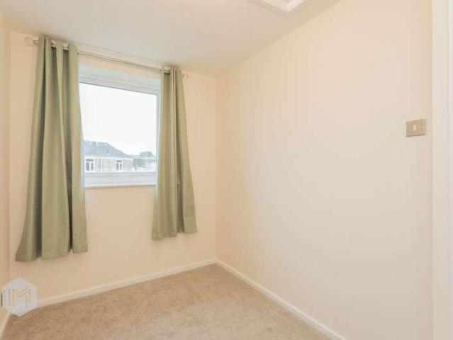 2 bed property for sale