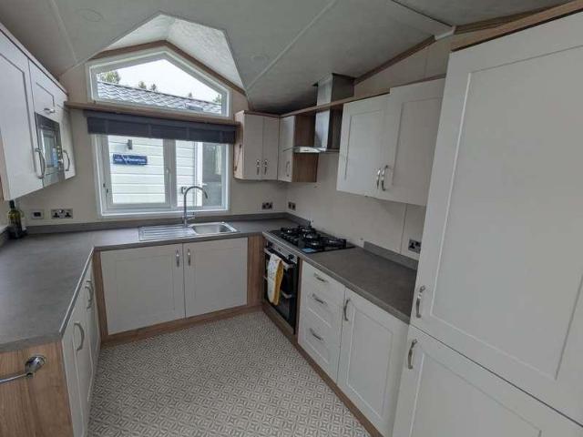 2 bed property for sale