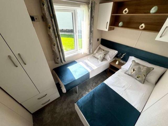 2 bed property for sale