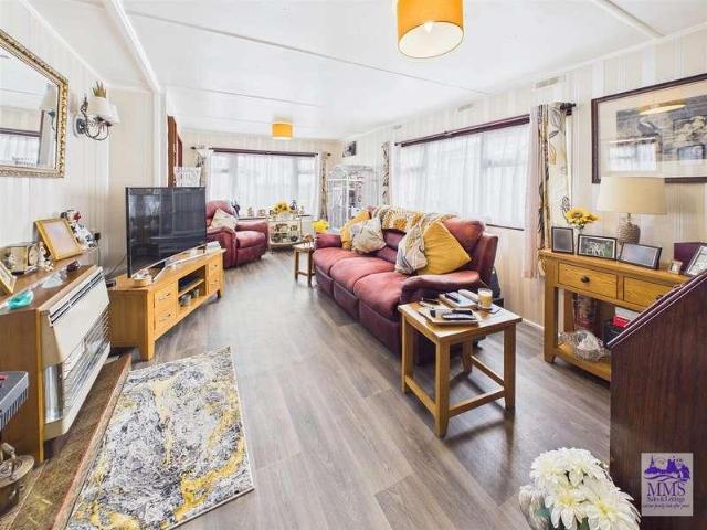 2 bed property for sale