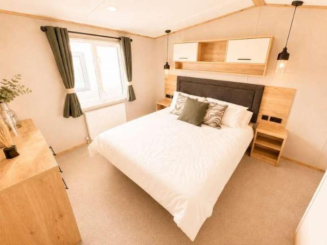 2 bed property for sale