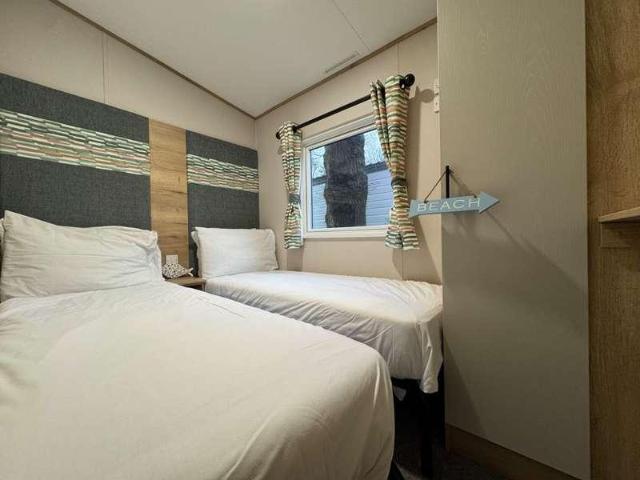 2 bed property for sale