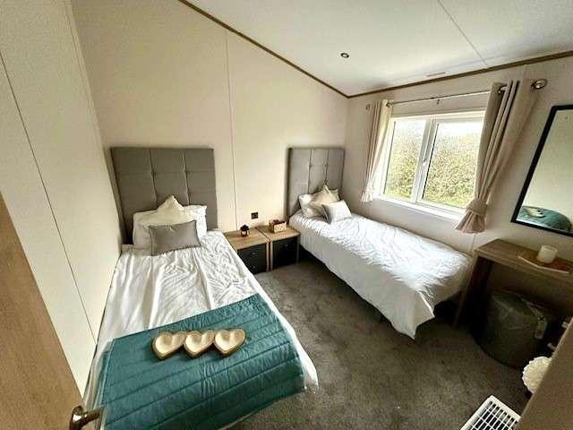 2 bed property for sale