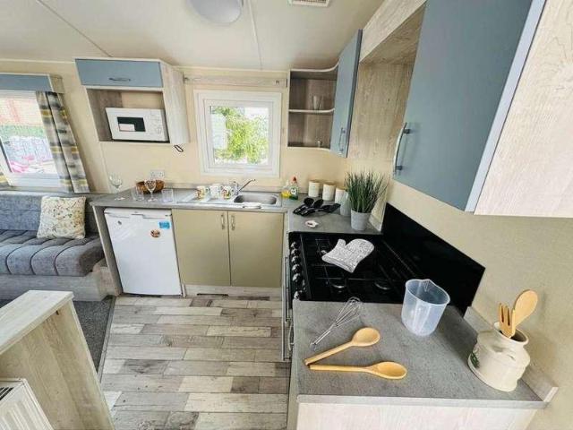2 bed property for sale