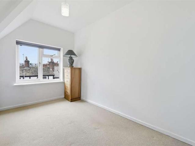 2 bed property for sale