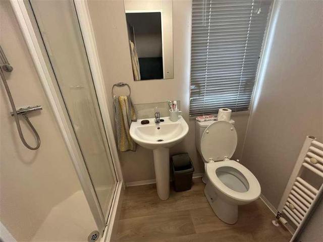 2 bed property for sale