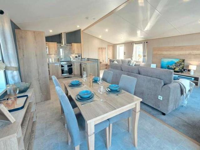 2 bed property for sale