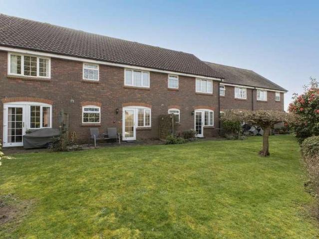 2 bed property for sale