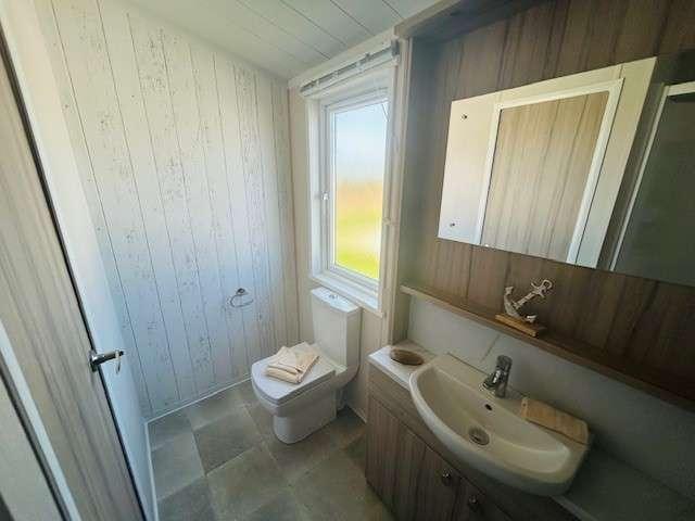 2 bed property for sale