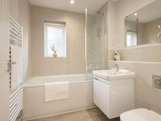 2 bed property for sale