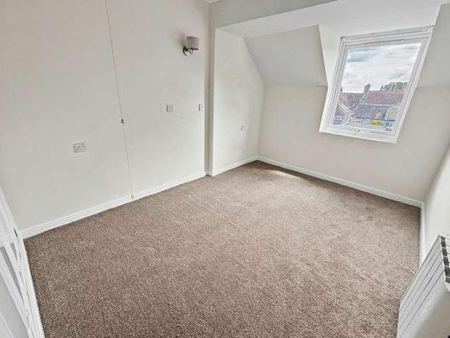 2 bed property for sale