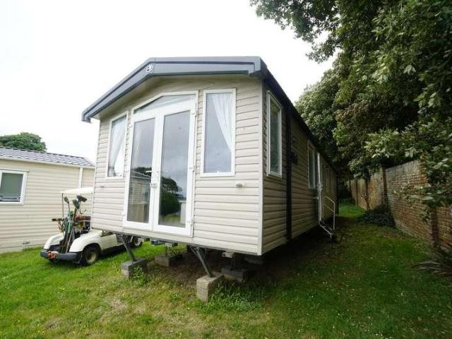 2 bed property for sale