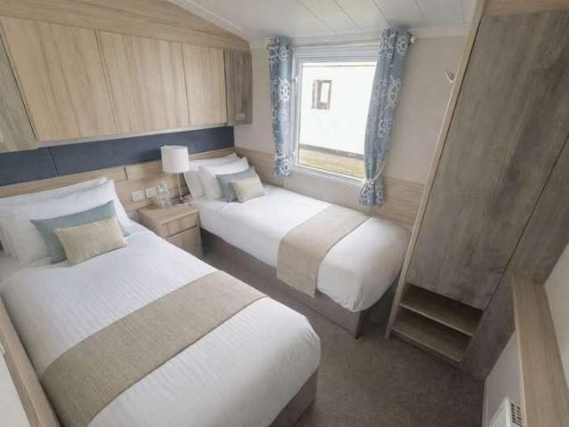 2 bed property for sale