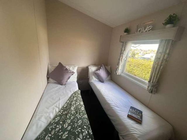 2 bed property for sale