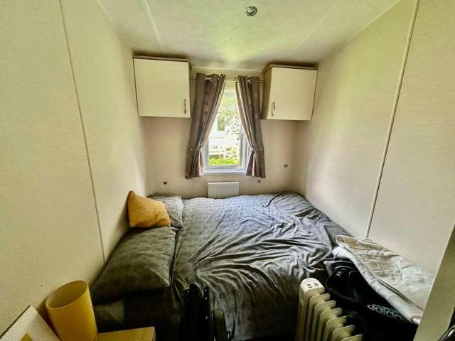 2 bed property for sale