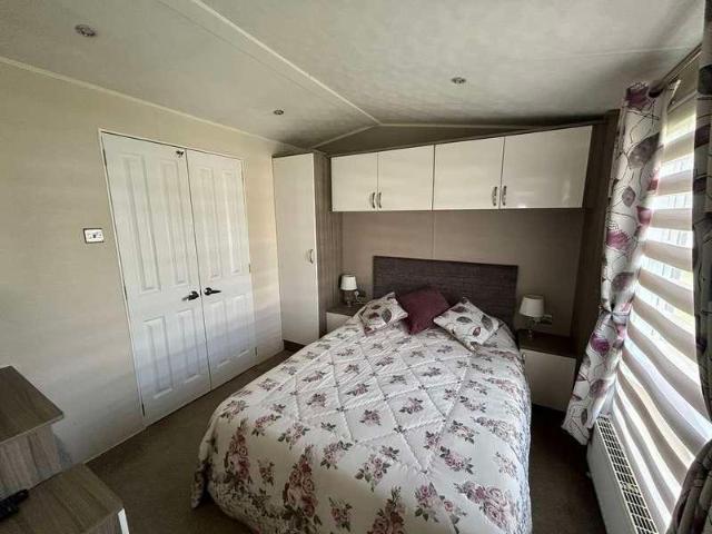2 bed property for sale