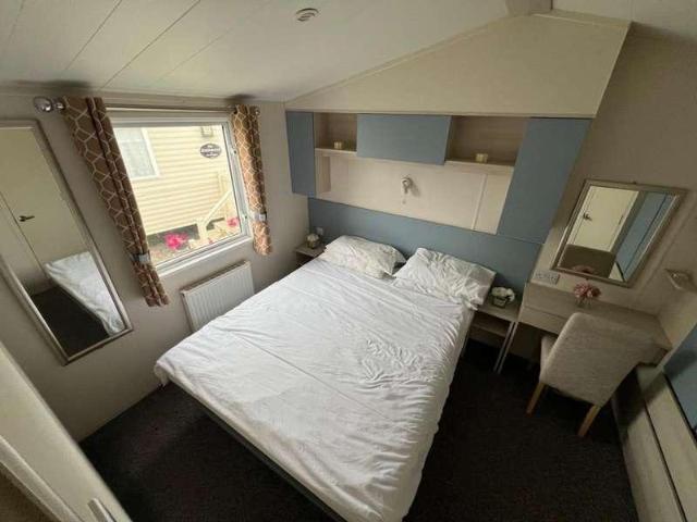 2 bed property for sale