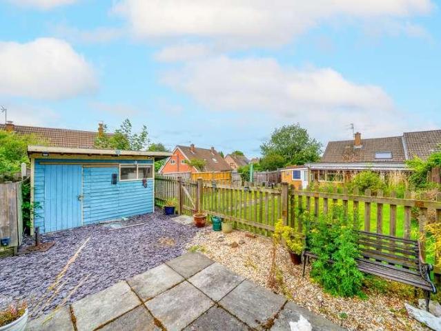 2 bed property for sale