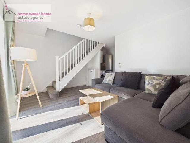 2 bed property for sale