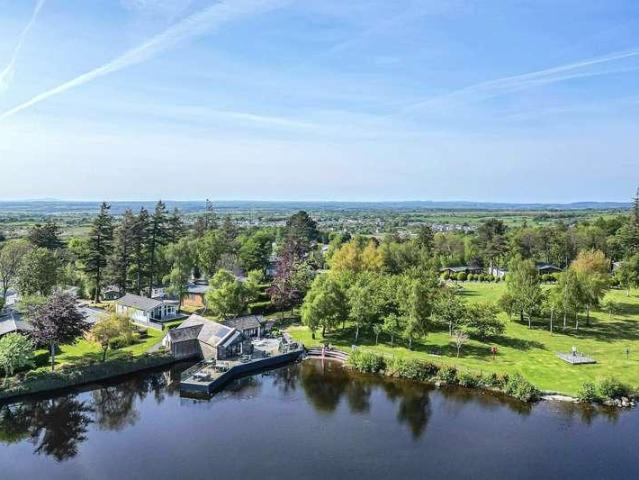 2 bed property for sale