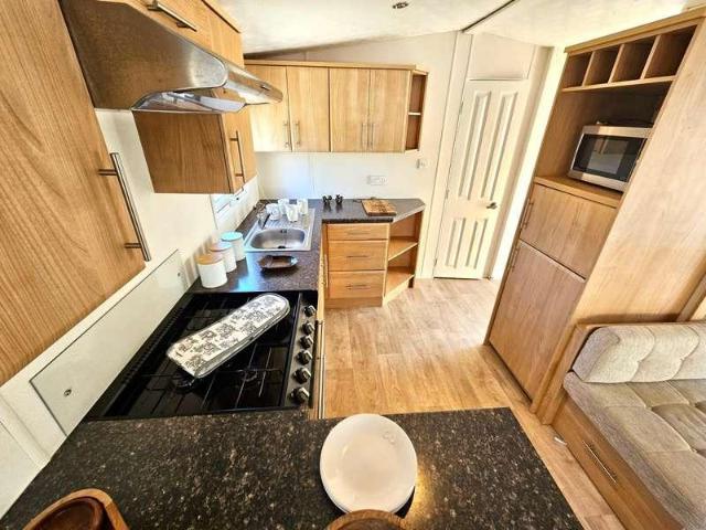 2 bed property for sale