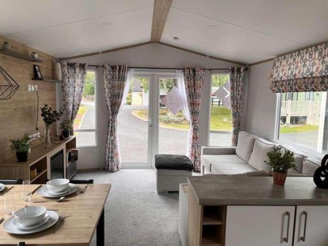 2 bed property for sale
