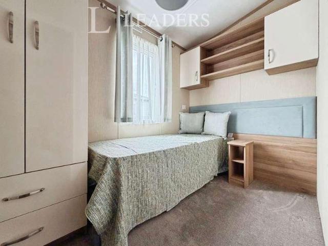 2 bed property for sale