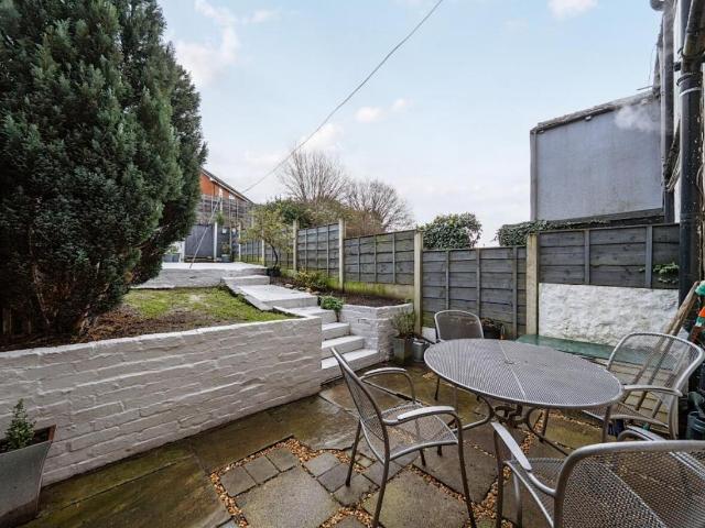 2 bed property for sale