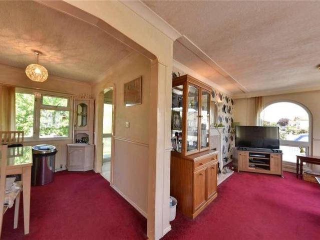 2 bed property for sale