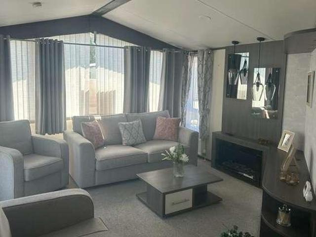 2 bed property for sale