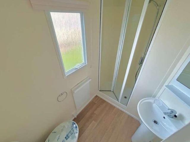 2 bed property for sale