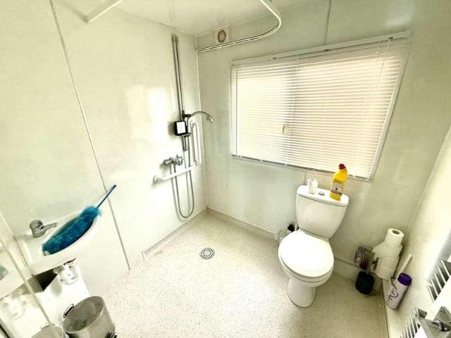 2 bed property for sale