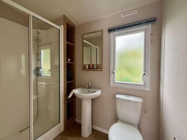 2 bed property for sale