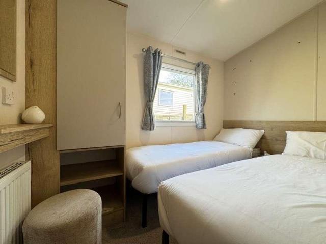 2 bed property for sale