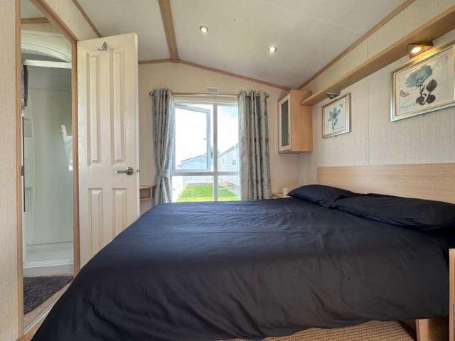 2 bed property for sale