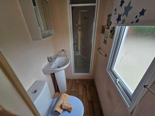 2 bed property for sale