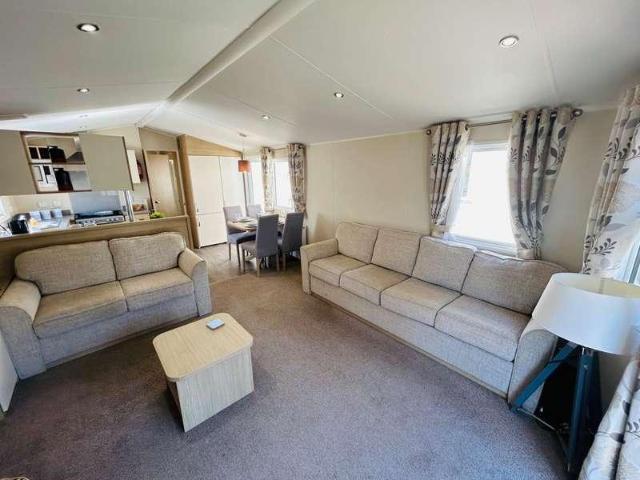2 bed property for sale