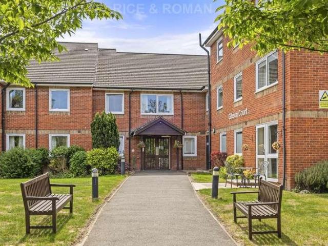 2 bed property for sale