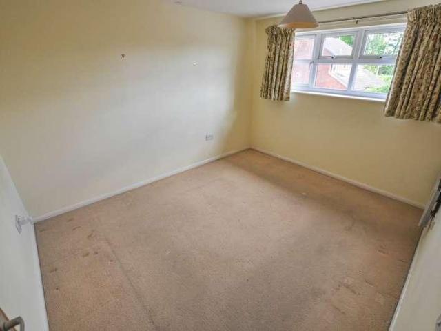 2 bed property for sale