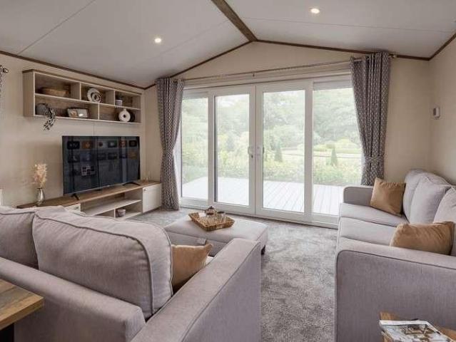 2 bed property for sale