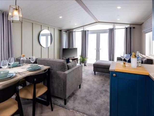 2 bed property for sale