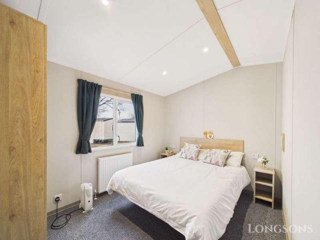 2 bed property for sale