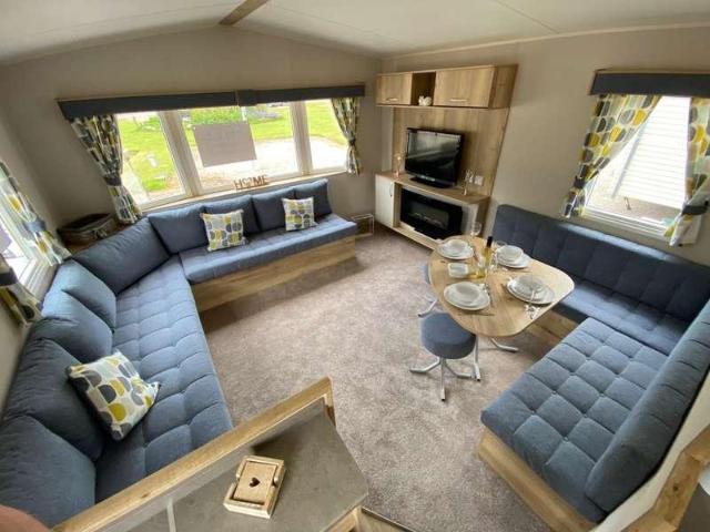 2 bed property for sale