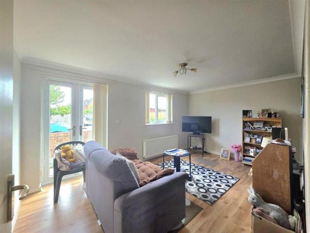 2 bed property for sale