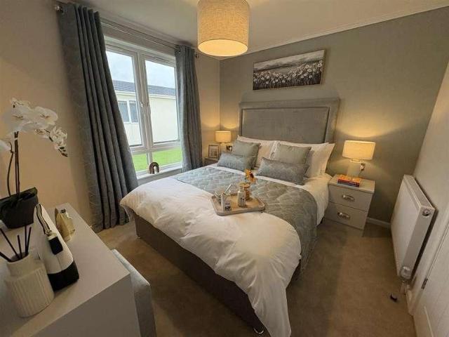 2 bed property for sale