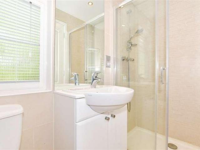 2 bed property for sale