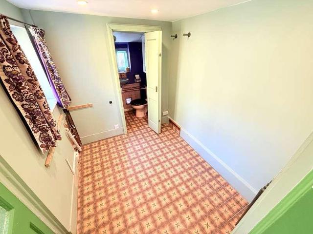 2 bed property for sale