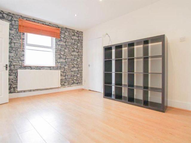 2 bed property for sale